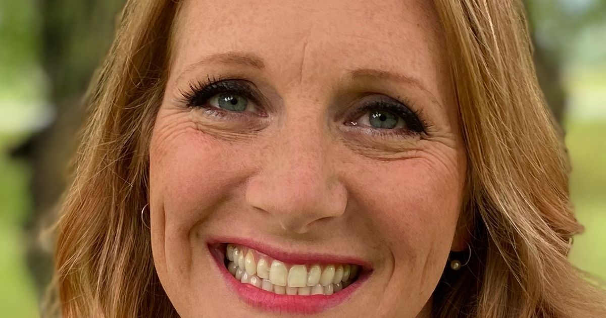 Dr. Jeanette Roberts - Vet in Clyde Township, MI - Vetster