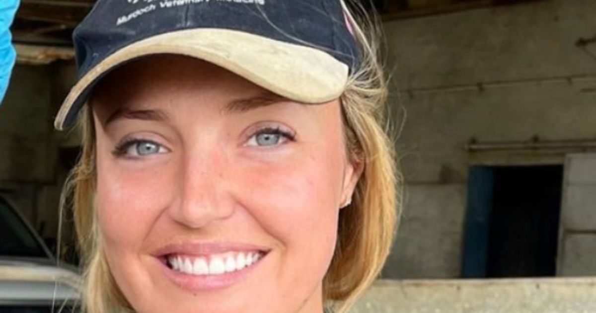 Dr. Clara Cullen - Vet in London, ENG - Vetster
